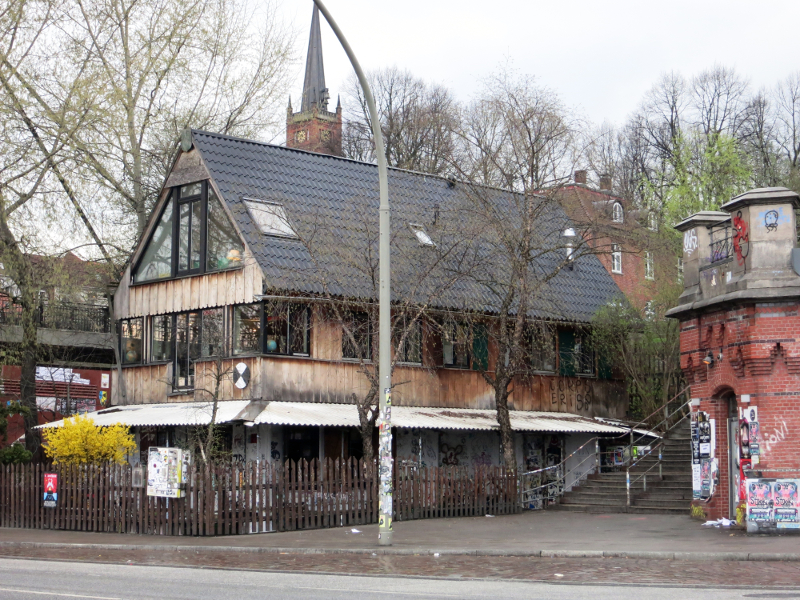 Hamburg's Golden Pudel club to reopen after devastating fire last year
